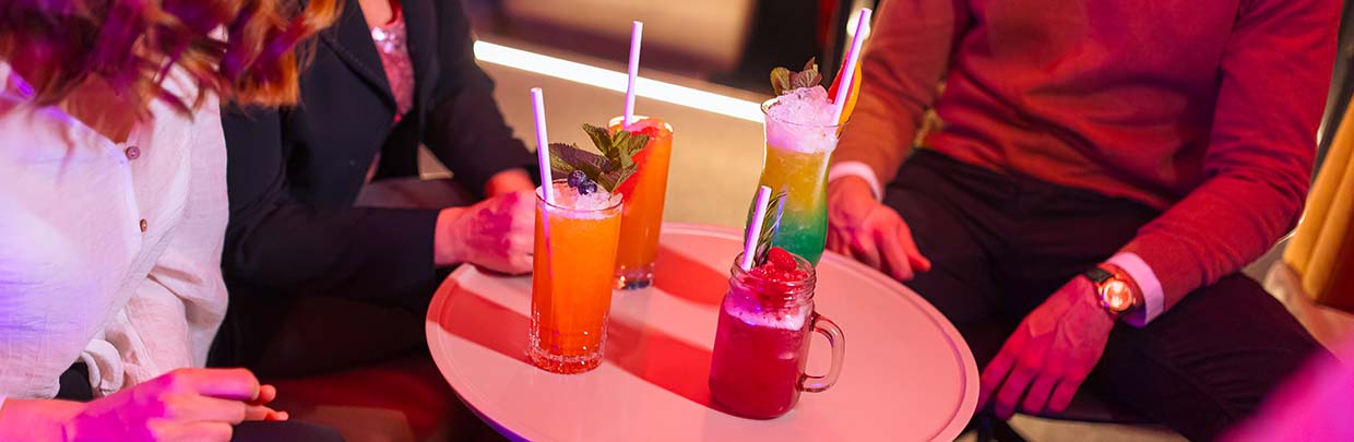 Bilelähdöt aikuiseen makuun ja Tribuuttitorstait Viking Gracella ...