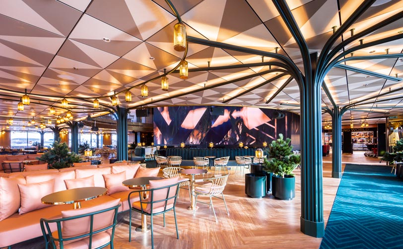 Hotelliyöpyminen ja Vuorokauden risteily Viking Glorylla | Viking Line